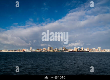 Trillium Class self-unloader "CSL Tacoma" departing Halifax, Nova ...