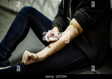 Junkie People Using Syringe Injecting Narcotic Illegal Drugs Stock ...