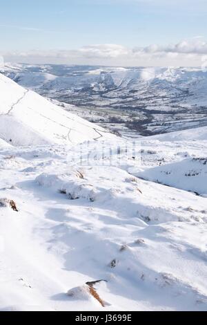 Edale Valley in the snow, Peak District, Derbyshire Stock Photo - Alamy