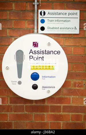 Tonbridge,Kent,UK. A Southeastern railways train exits the platform ...