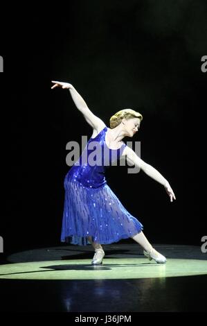 Clare Halse as Peggy Sawyer in a new production of 42nd Street at The ...