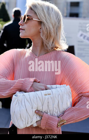 Caro Daur Paris Fashion Week - Women F/W 23-24 Valentino Fashion Show ...