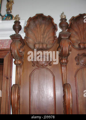 Chorstuhl der Pfarrkirche Vils Stock Photo - Alamy