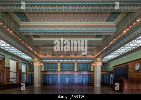The reconstruction of the Chicago Stock Exchange Trading Room at the ...
