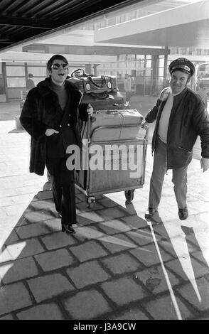 The Spanish singer Raphael at the Munich-Riem Airport, 1972 Stock Photo ...