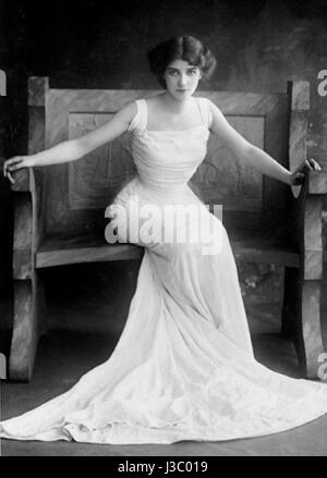 Ethel Warwick painting Stock Photo - Alamy