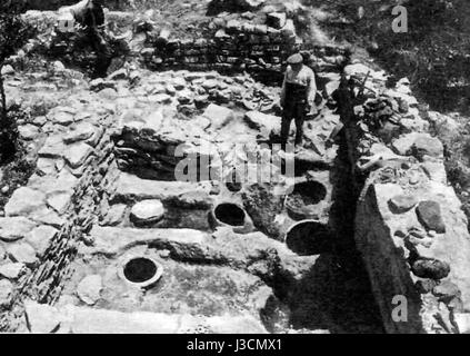 Archaeological excavations in Troy Turkey Stock Photo - Alamy
