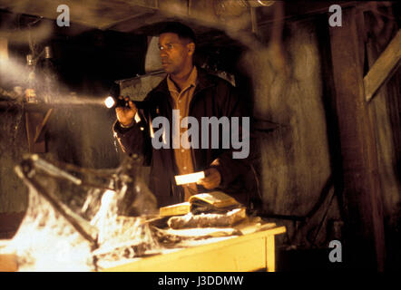 Fallen Year : 1998 USA Director : Gregory Hoblit Embeth Davidtz, Denzel ...