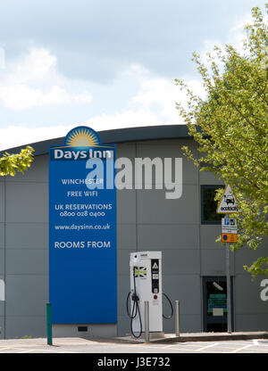 Winchester service station M3 motorway between junctions 8 and 9 Stock ...