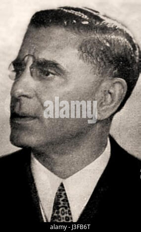 Former American football tight end Tony Gonzalez takes his wife to ...