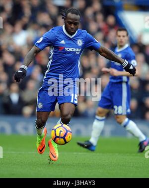 VICTOR MOSES OF CHELSEA CHELSEA V ARSENAL STAMFORD BRIDGE STADIUM ...