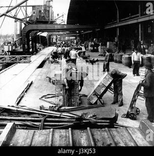 This image depicts Hamburg Hafen, the port of Hamburg, in 1890. The ...