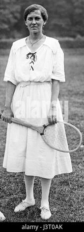 Irene Bowder Peacock portrait 1921 Stock Photo - Alamy