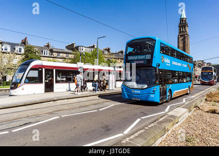 Lothian Buses Line 100 express between Edinburgh Centre and Airport in ...