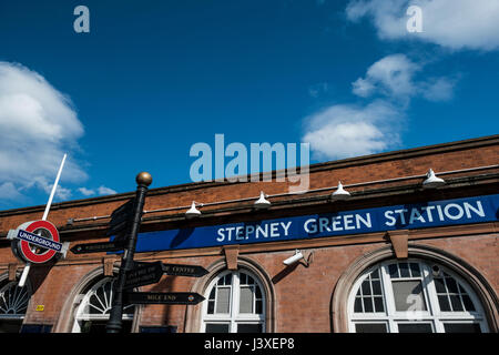 London Underground Tube Station: Stepney Green Stock Photo - Alamy