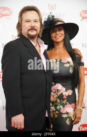 Travis Tritt and Theresa Nelson at Churchill Downs 143 Running of The ...
