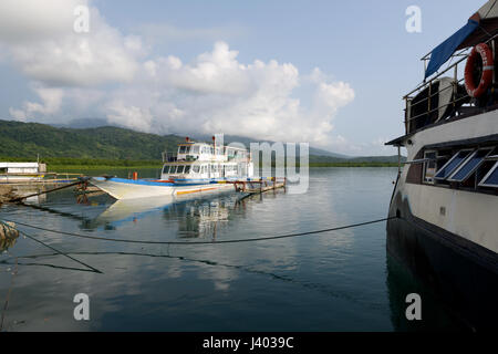 Polillo Island, Philippines - April 28, 2017: Filipino dockworkers ...