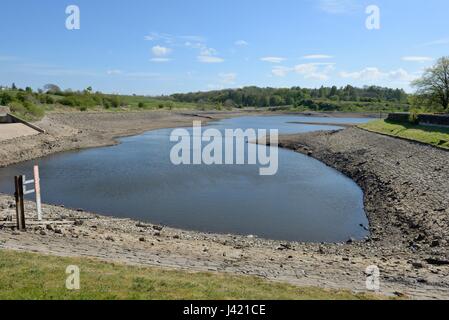Ryat Linn Reservoir, Dams to Darnley Country Park, Barrhead, East ...