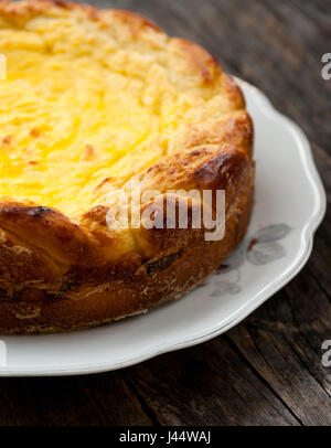Traditional Romanian cheese cake (pasca Stock Photo - Alamy