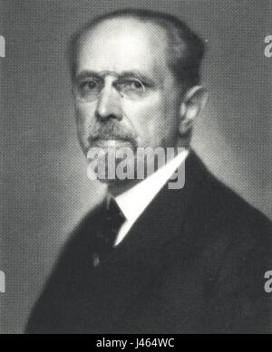 Photographer Nicola Perscheid captured the renowned German actress Ossi Oswalda in this early ...