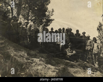 Ottoman soldiers around a gun mount Stock Photo - Alamy