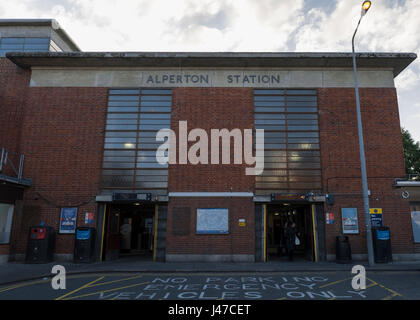 Alperton London Underground Station Stock Photo - Alamy