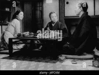 Yama no oto Year : 1954 Japan Director : Mikio Naruse Setsuko Hara, So ...
