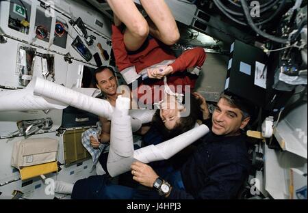 STS-59, Endeavour Astronauts, 1994 Stock Photo - Alamy