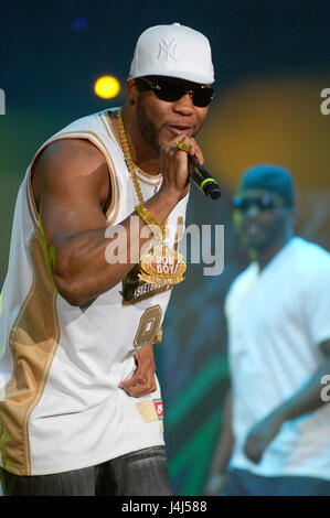 Rapper Flo Rida performing at the 2008 102.7 KISS FM Wango Tango ...