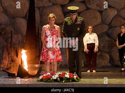 Ellyn Dunford, wife of Chairman of the Joint Chiefs of Staff Marine ...