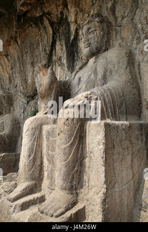 Longmen Grottoes, World Heritage Site with over 100,000 buddha images ...