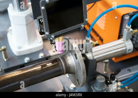 Compact welding head, Fully automatic welding process Stock Photo - Alamy