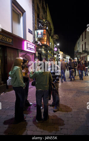 Republic of Ireland, Galway County, Galway, nightlife, The Quays Pub ...