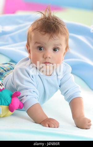 Baby, lie, observe, portrait child, small, 4 months, infant, blond ...