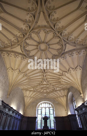 Ceiling inside the Bodleian Library, Oxford Stock Photo - Alamy