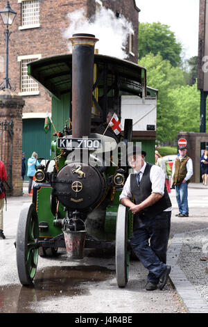 Proud owner John Durling with his Aveling & Porter Tractor "Morning ...