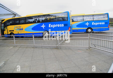 Stansted CityLink Express Coach bus service to Central London at bus ...