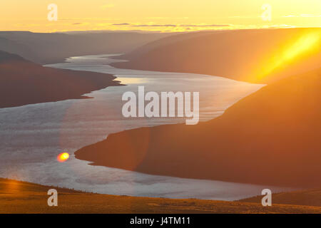 Ayan lake in table mountains. Putorana plateau. Putorana reserve. North ...