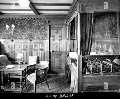 TITANIC INTERIOR First Class RMS Titanic Vintage 1900's interior view ...