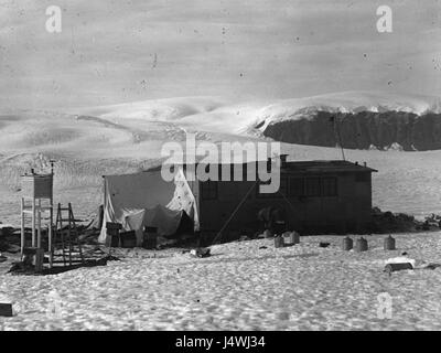 This image shows the scientific expeditions of the German South Polar ...