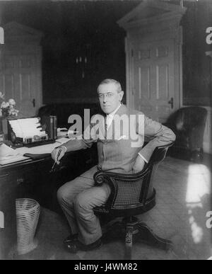 In 1913, President Woodrow Wilson attended the 50th anniversary of the ...