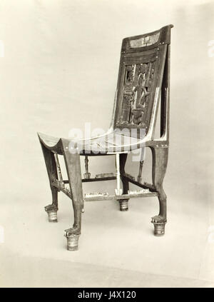 These photographs, taken during the excavation of King Tutankhamun's ...