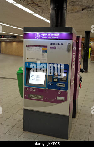 Automatic ticket machine at a metro station in Madrid, Spain Stock ...