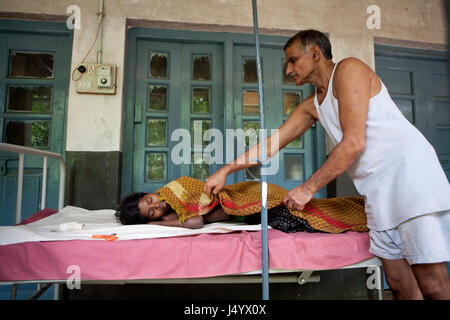 Famous social worker Baba Amte ; founder of Anandvan ; Maharashtra ...