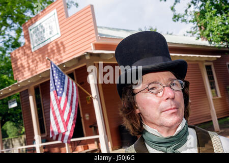 Montgomery Alabama,Old Alabama Town,master man reenactor period costume ...