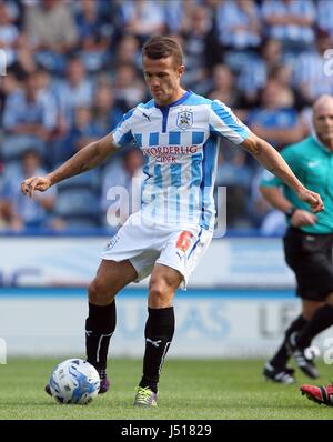 Jonathan Hogg #6 of Huddersfield Town on the ball during the game Stock ...