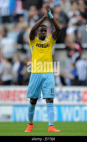Wilfried Zaha of Crystal Palace on the lap of appreciation. - Crystal ...
