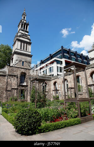 Greyfriars Church Ruins and Garden in the city of London Stock Photo ...
