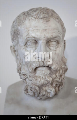 Greek statesman Solon, Marble statue Stock Photo - Alamy