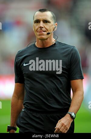 NEIL SWARBRICK PREMIERSHIP REFEREE STADIUM OF LIGHT SUNDERLAND ENGLAND ...